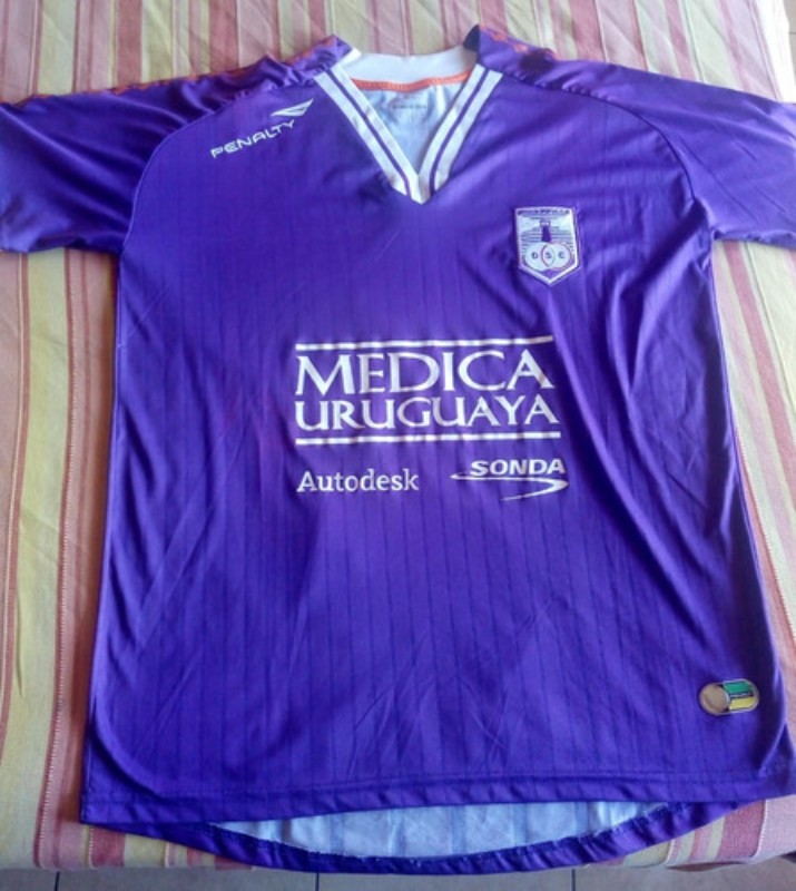 Defensor Sporting 2012 Home Kit