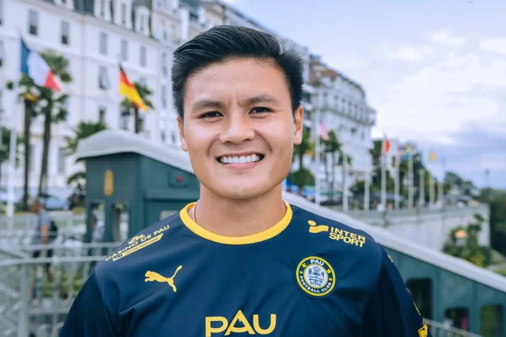 Pau FC 2022-23 Away Kit