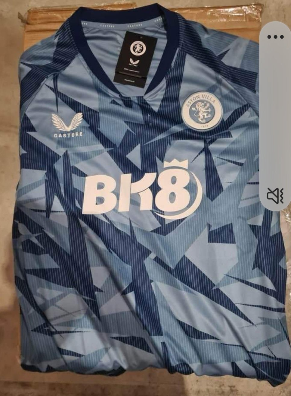 Third kit? : r/avfc