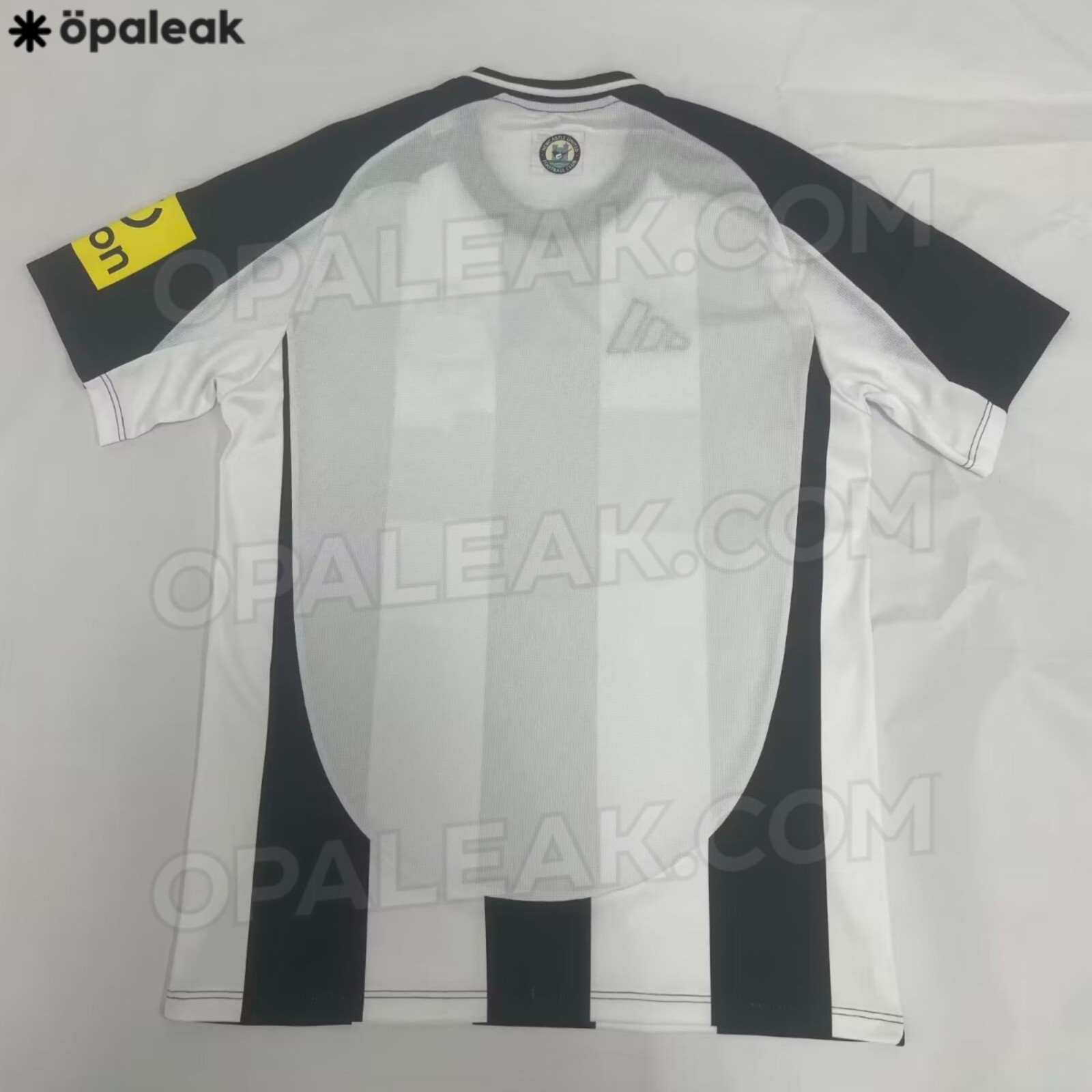 Newcastle United Away Uniform