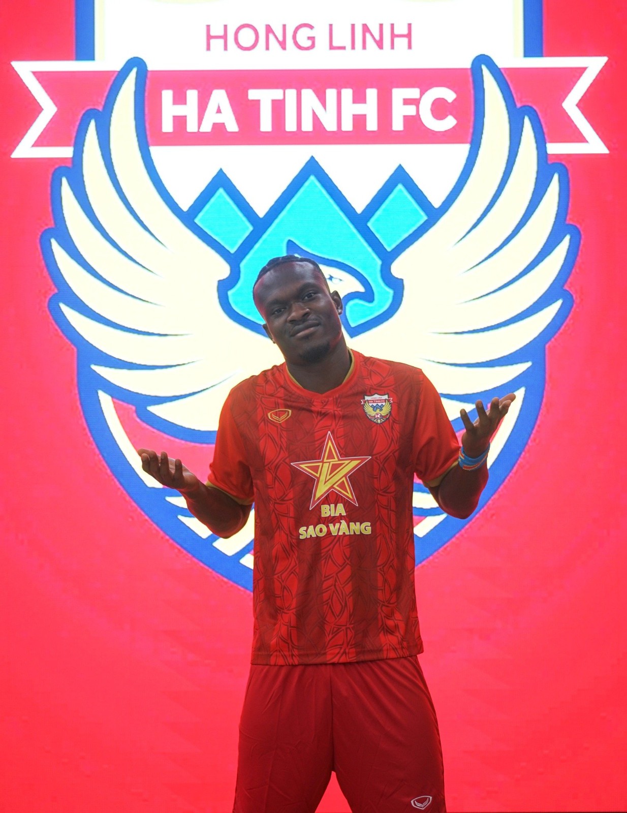 Hong Linh Ha Tinh FC 2024-25 الطقم الاساسي