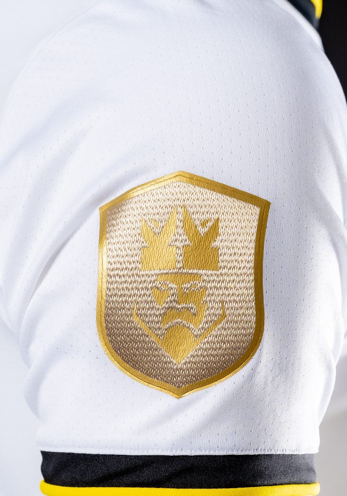 Camiseta Oro Edition Pío FC 2024