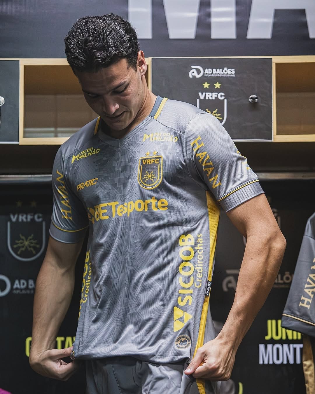 Volta Redonda FC 2025 GK 2 Kit