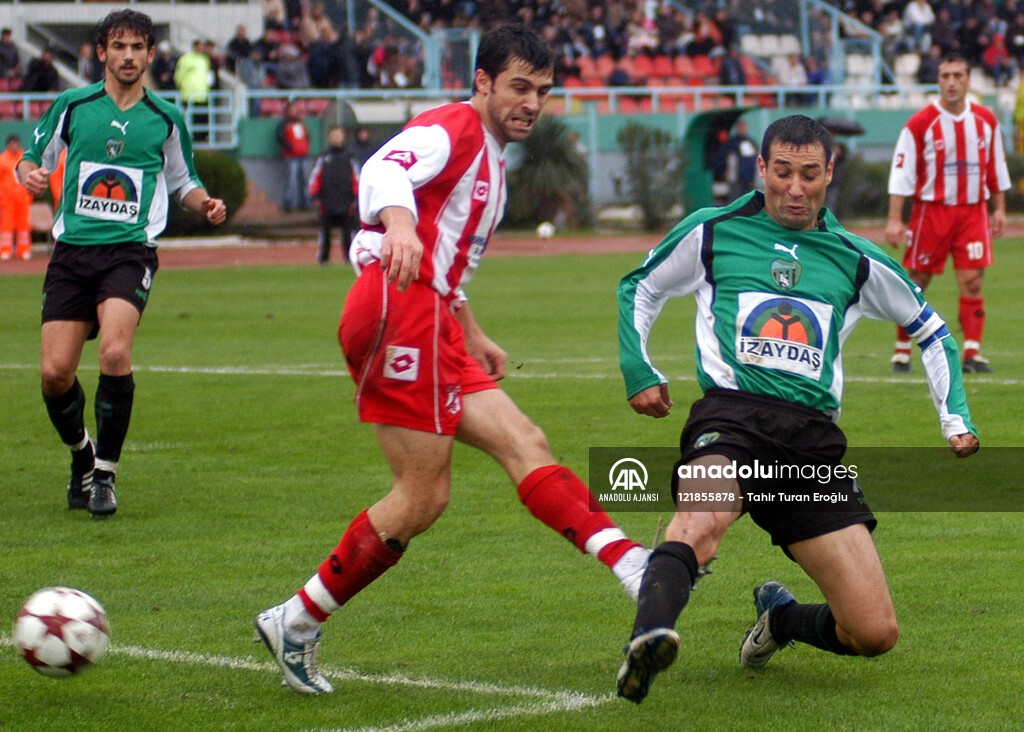 Kocaelispor 2005-06 Third Kit
