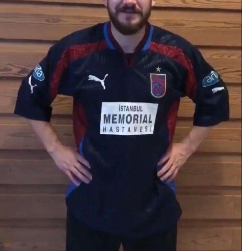 Trabzonspor 2001-02 Third Kit