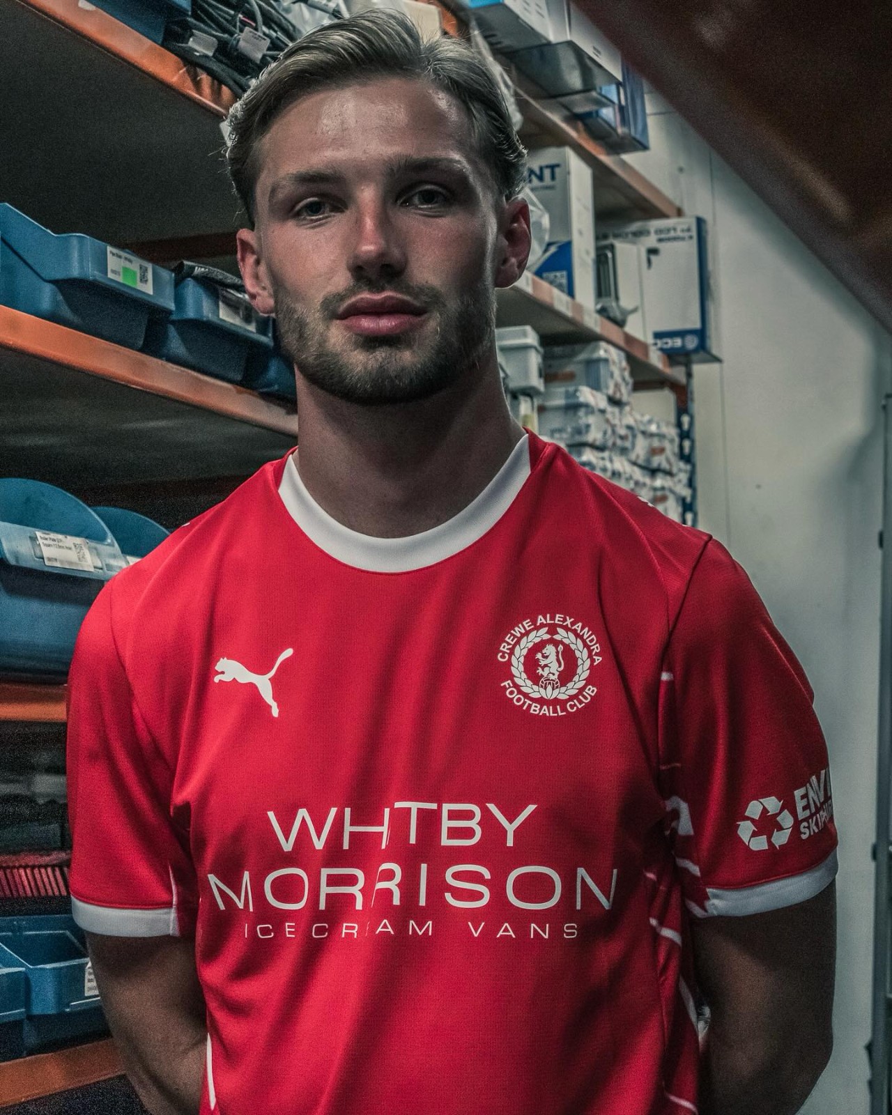 Crewe Alexandra 2025-26 主场球衣