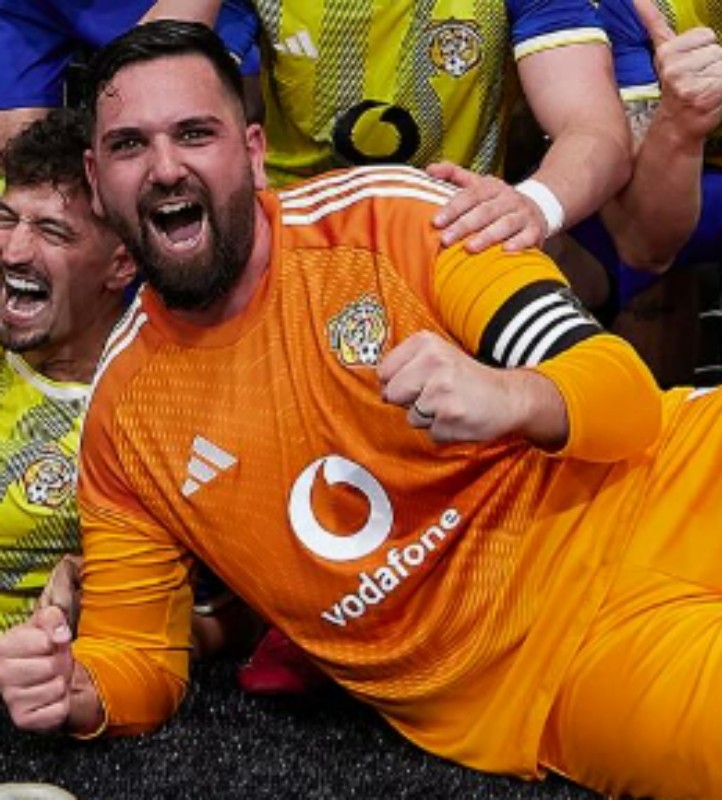 Futbolistas Locos FC 2025 GK 2 Kit