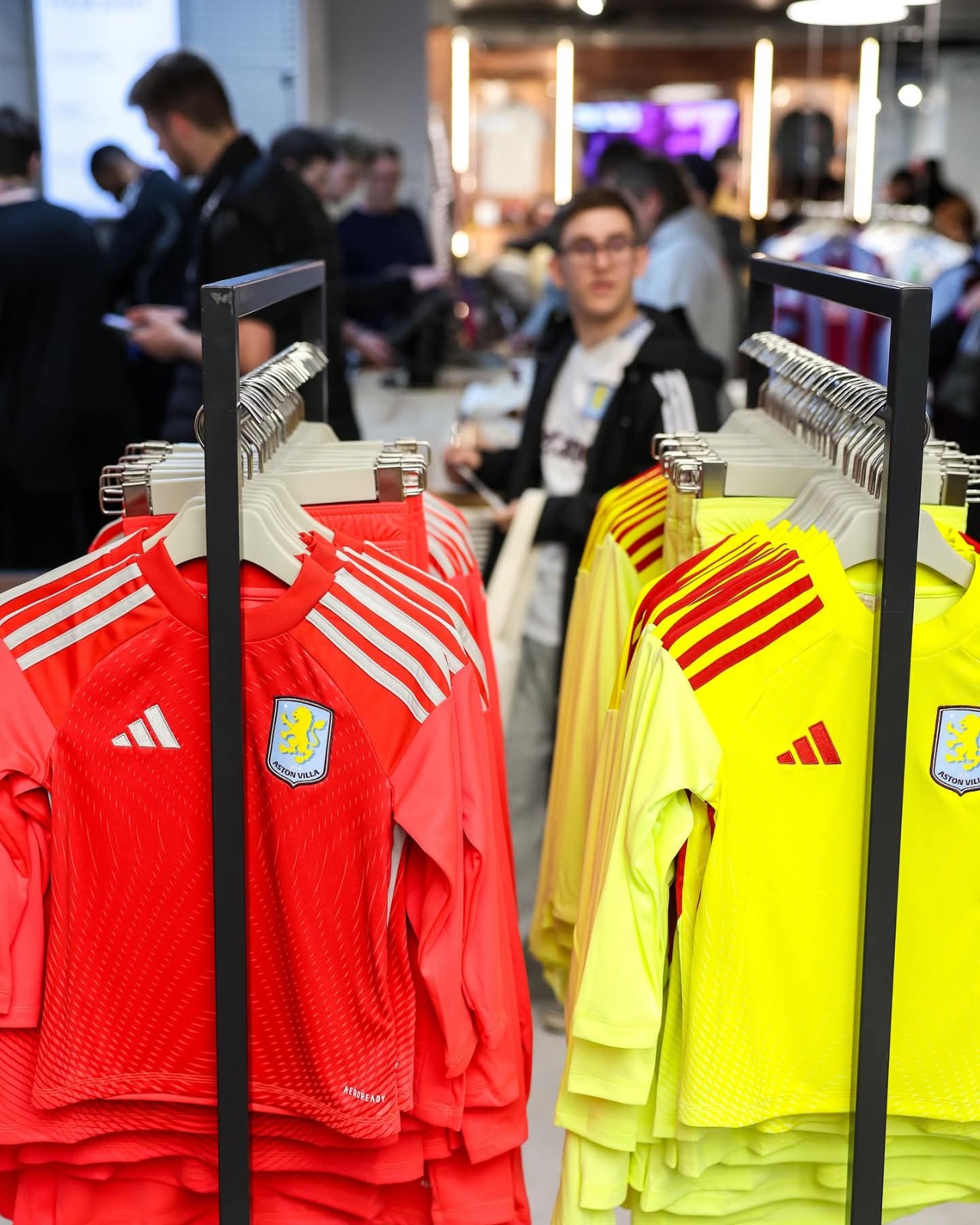 Aston Villa 2025-26 GK 2 Kit