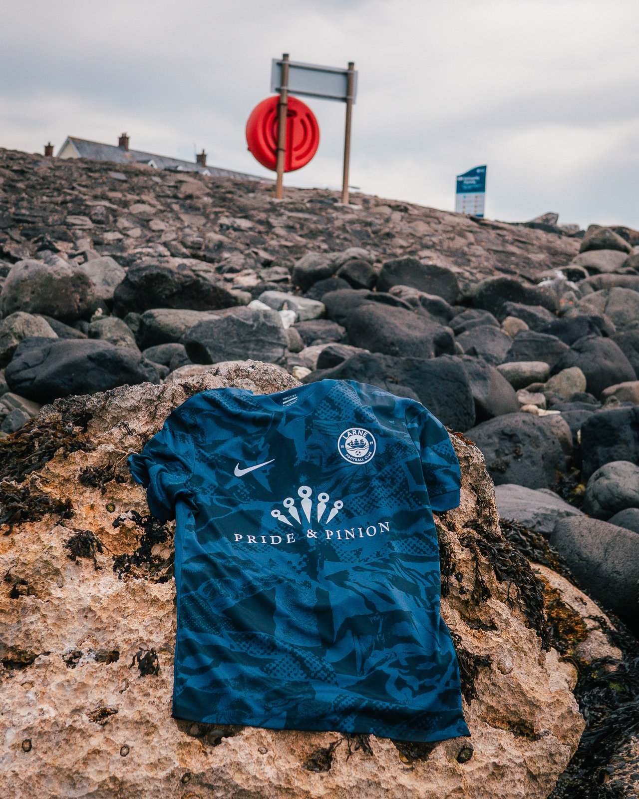 Larne FC 2025-26 Away Kit