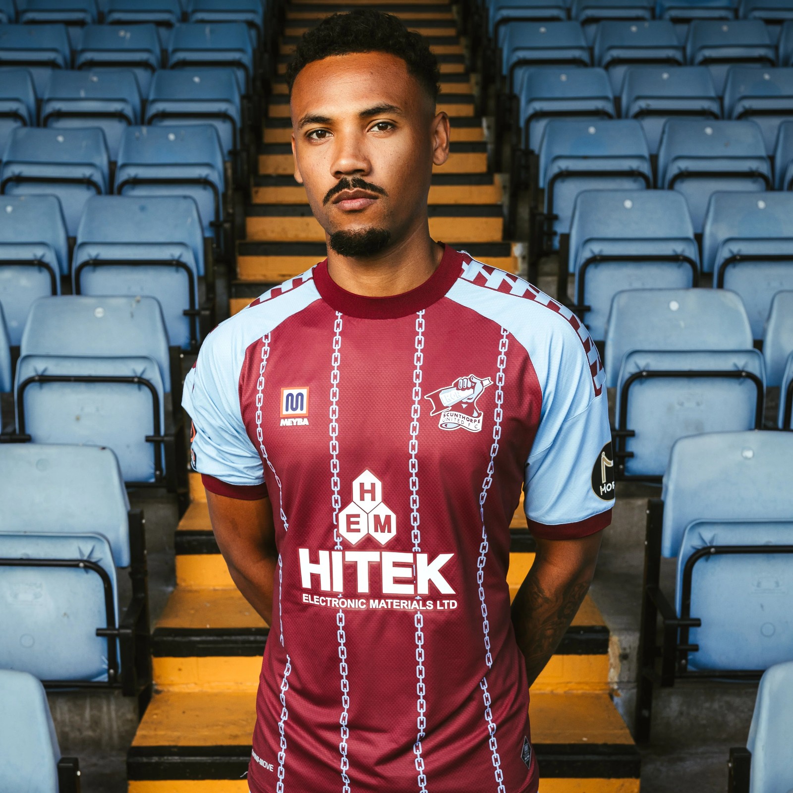 Scunthorpe United 2025-26 Thuistenue