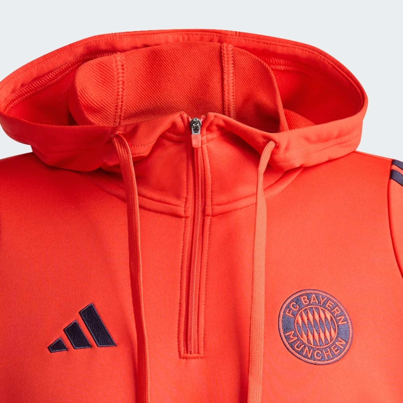 Bayern München 2025-26 Travel Hoodie 2